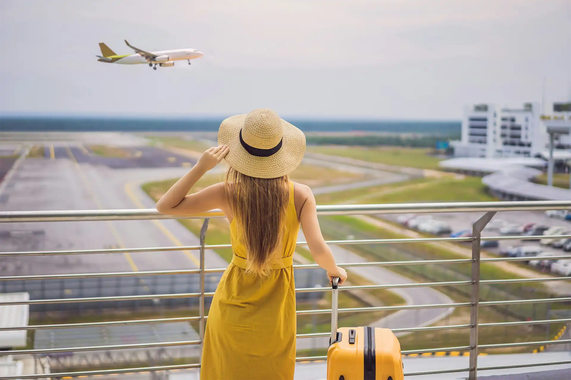 How to Travel Safely as a Female Solo Traveler: A Comprehensive Guide ...